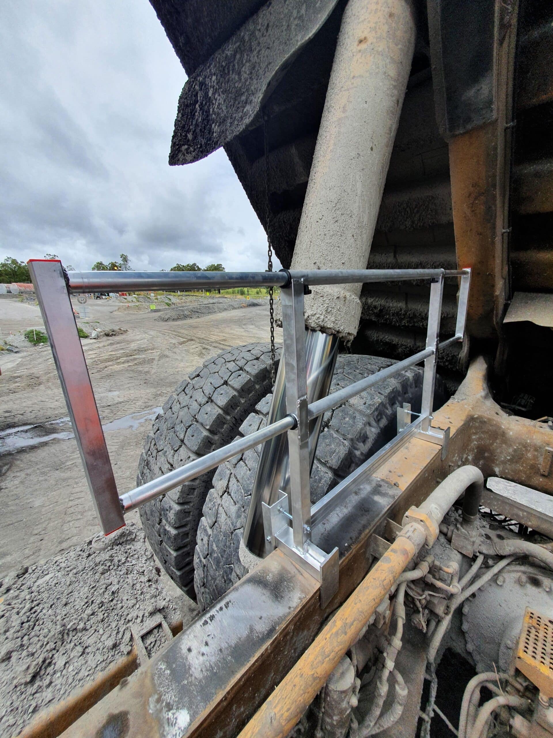 Adjustable Chassis Guardrail Frame