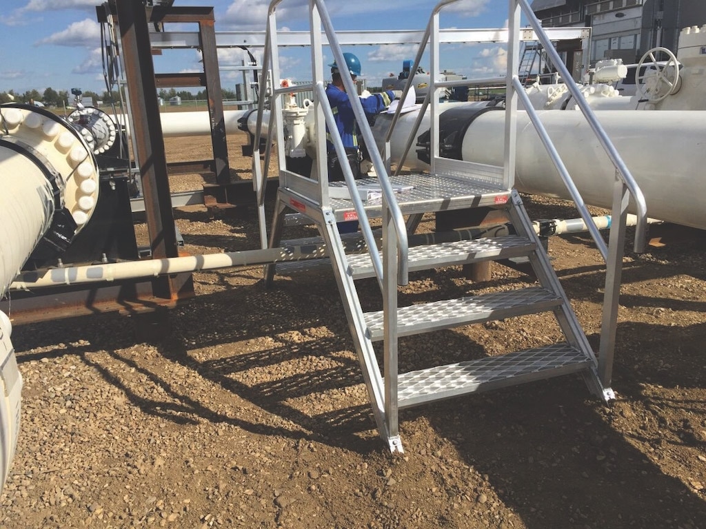 Modular Stepover Platforms - Stepovers, Stairs, Gangways, Bridging ...